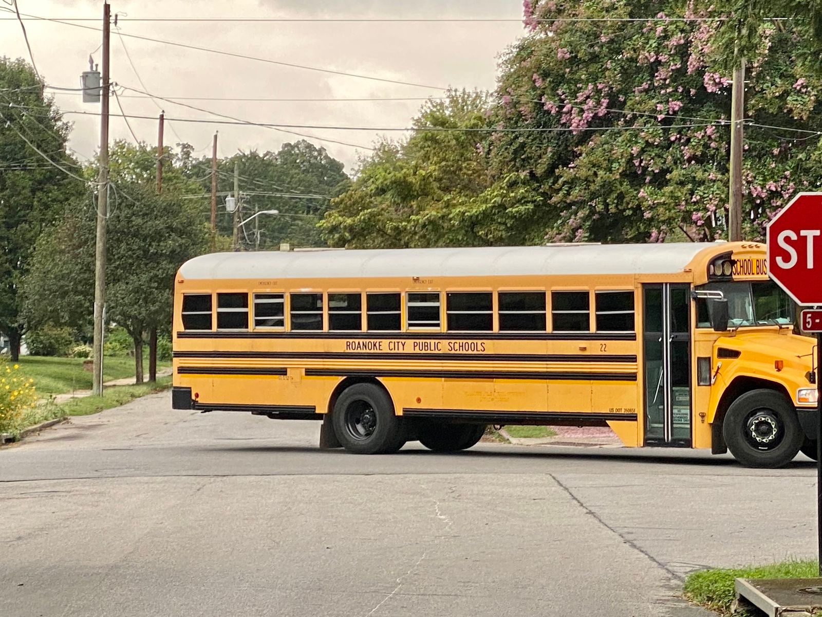 Roanoke Schools Switch Up Bus Routes As Issues with Contractor Durham ...